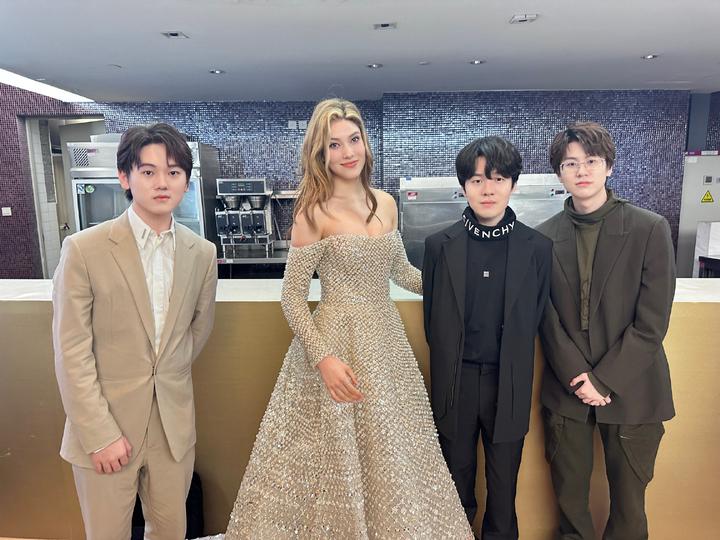 JKL肉鸡Meiko太丑？LPL选手微博之夜被攻击长相，快住嘴吧 - 知乎