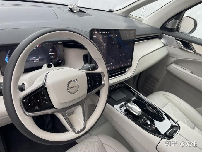 你如何看待沃尔沃新上市的纯电MPV EM90？ - 知乎