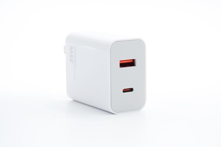 110V~电压下，小米35W 1A1C充电器兼容性表现如何？ - 知乎