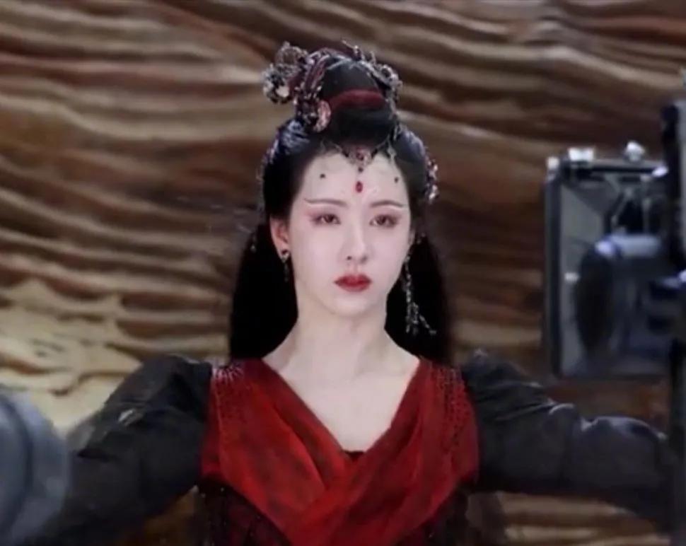 长月烬明剧版大改动，萧凛和叶冰裳的感情线 知乎 