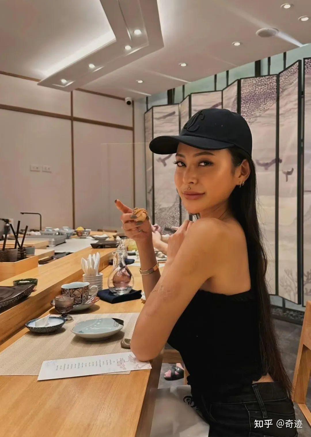 欧美业界的亚裔一姐：Rae Lil Black - 知乎