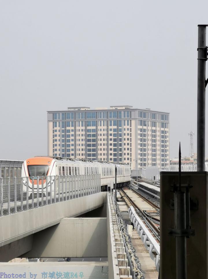 【Cities in Metro】（广州）行走在夏日铁轨上—飞机尾迹划过长空For Line 14（二） - 知乎
