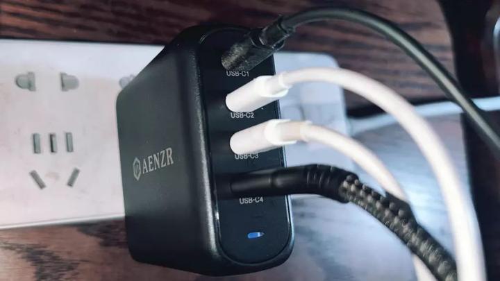 AENZR130w快充套装，告别插座拥堵 - 知乎