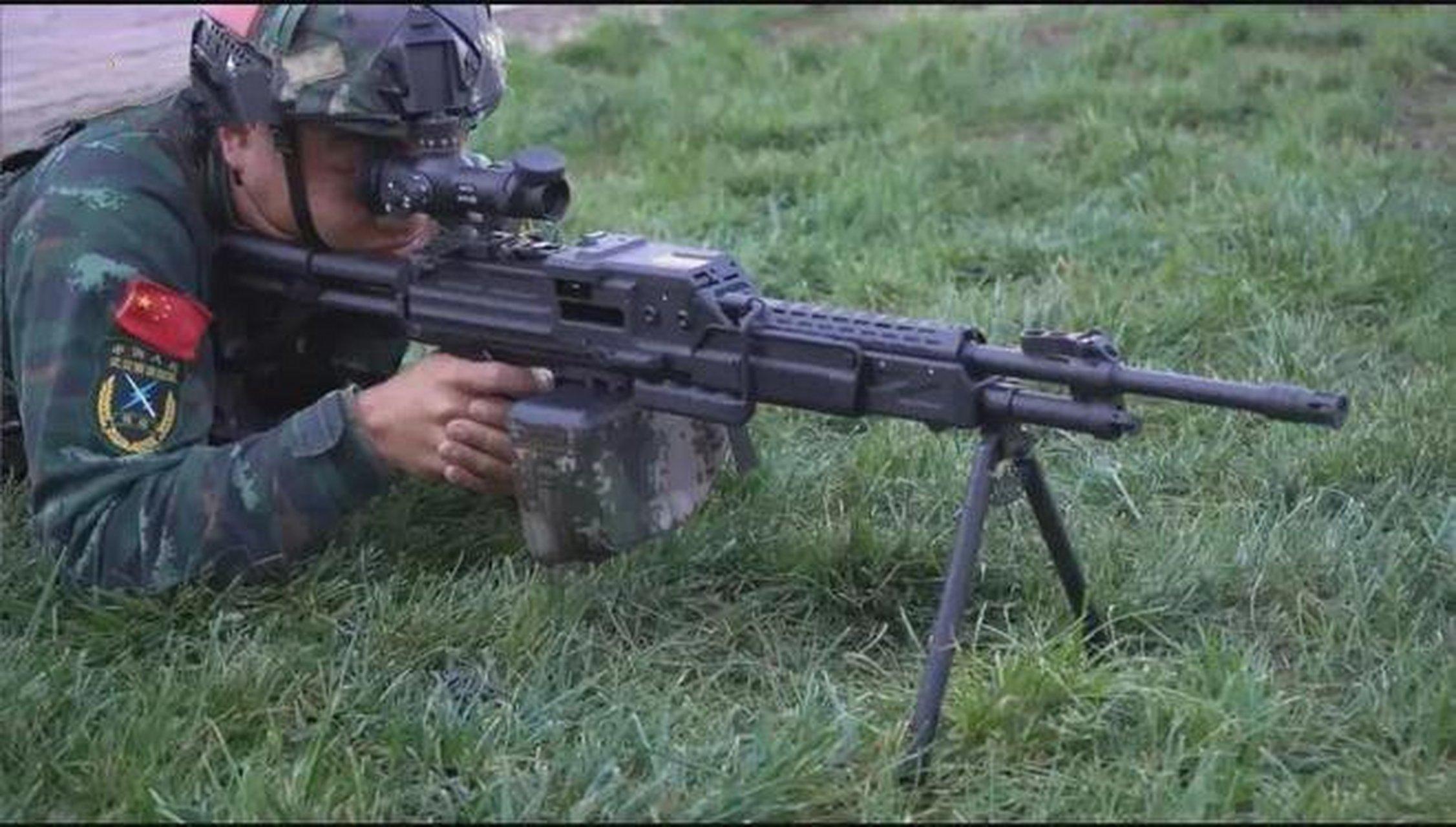 我军QJB-201轻机枪：步兵班组的全新火力担当 - 知乎