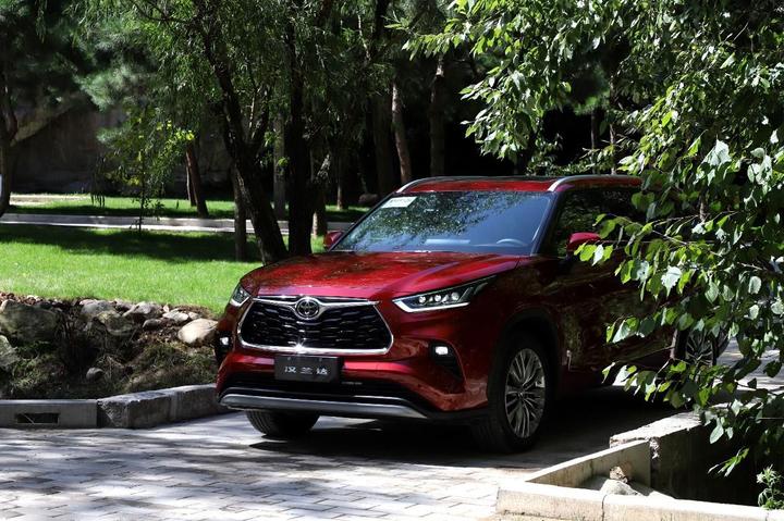 标杆再进化，2.0T＋8AT动力，试驾全新广汽丰田汉兰达380T - 知乎