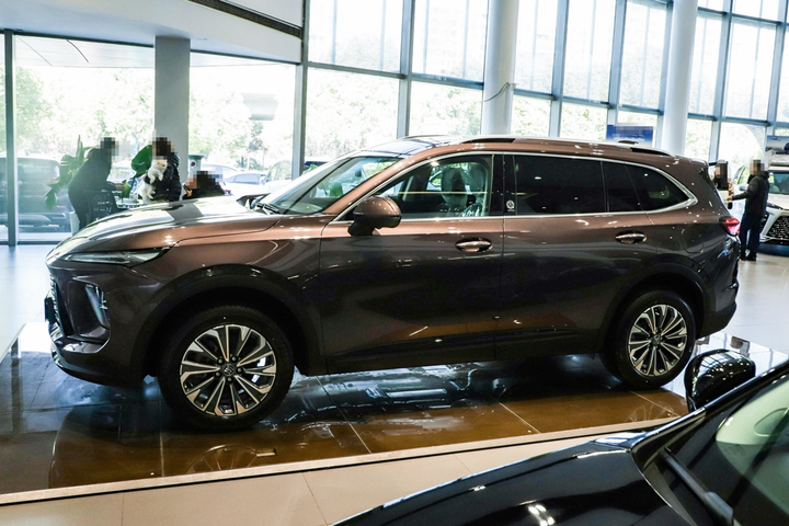 全系2.0T+9AT，中型大五座SUV，2025款昂科威PLUS限时16.99万起 - 知乎