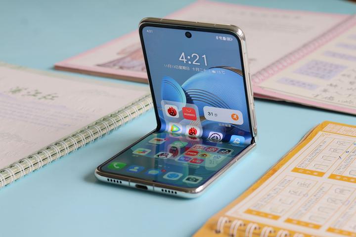 用了快1年，华为首款竖向折叠屏P50 Pocket现状如何？ - 知乎