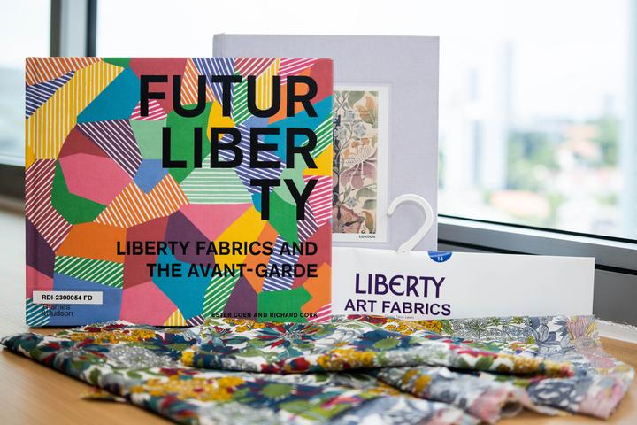 Raffles Resource Library的样品收藏扩充啦!新增入Liberty London的面料和服饰 - 知乎