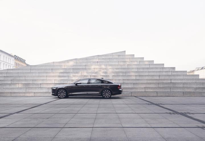 A6L与沃尔沃S90改款，哪一款更有优势 - 知乎