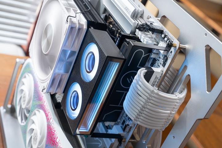 「解锁Ultra满血性能」Intel IPO 技术体验分享及整机搭建！ - 知乎