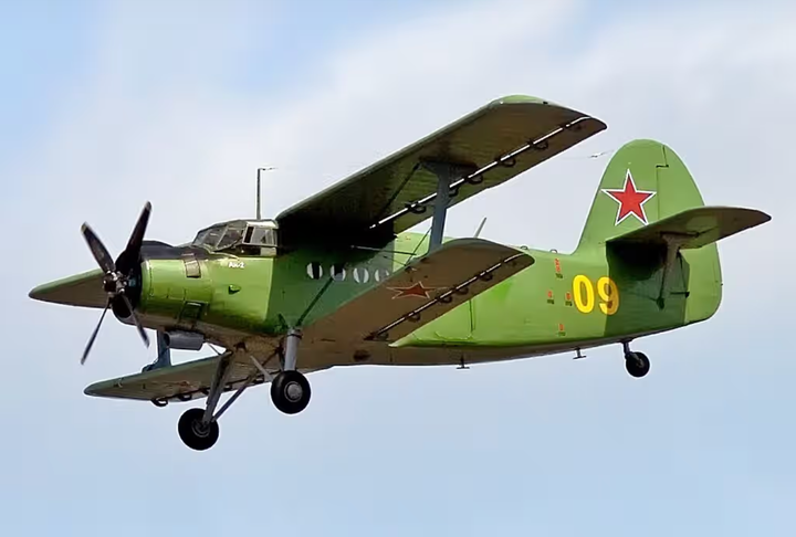 安-2 / Antonov An-2（新第二部分：设计、参与的武装冲突、技术规格、在文化中的体现、纪念碑和博物馆）- 中英俄文维基百科词条融合 ...