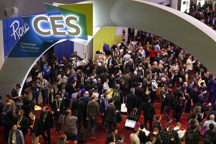 CES2024回顾：全是AI联名款，VR/AR正处两重天 - 知乎