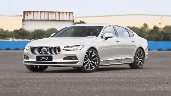 新款沃尔沃S90内外设计更精致，配水晶挡把，40.69万起售 - 知乎