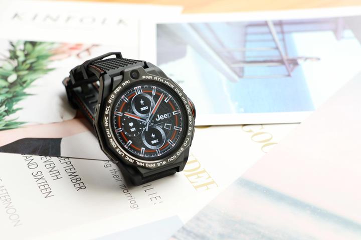 Jeep车同品牌智能手表新品评测，神还原进气格栅可独立通话 - 知乎