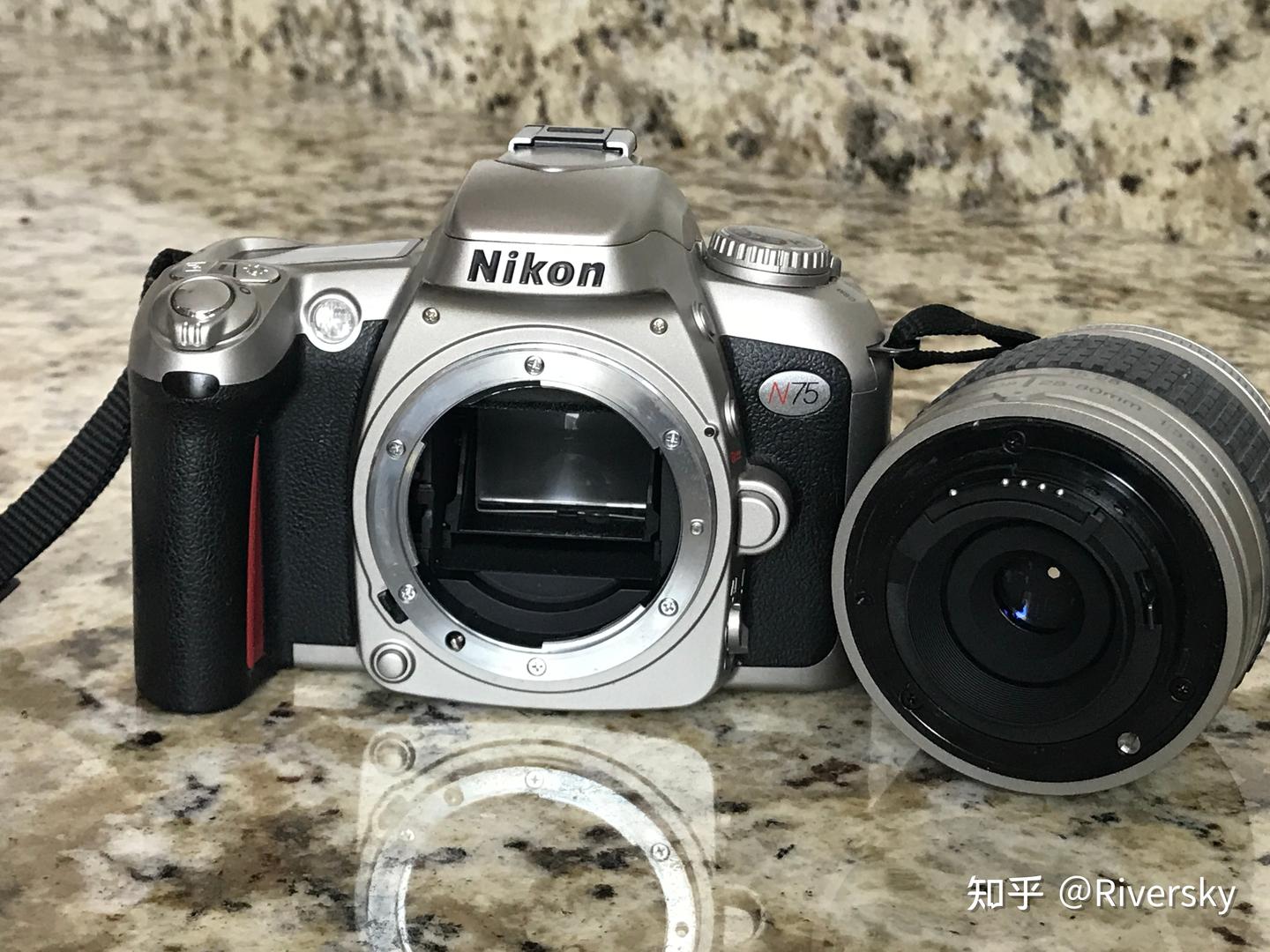 沧海遗珠：尼康 F75 – 最优秀的入门级自动单反胶片相机 - 知乎