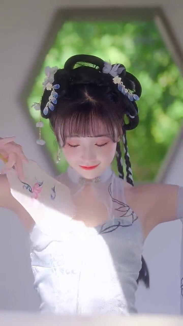 “这旗袍姐姐的慢摇…真是摄 人 心 魄…” - 知乎