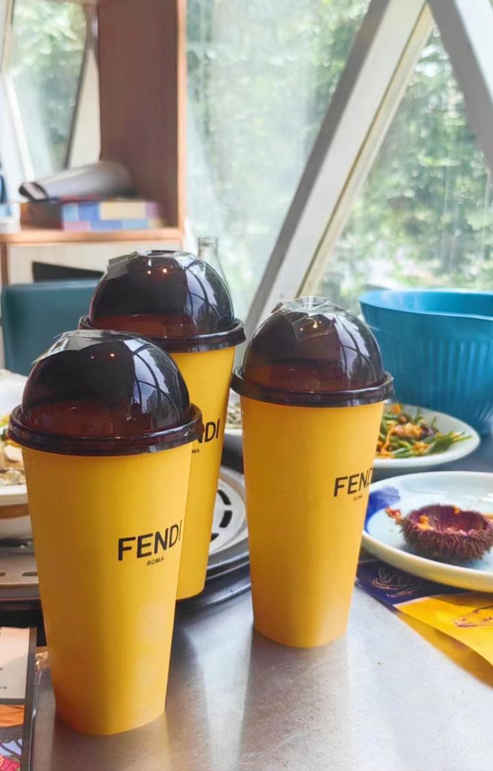 FENDI联名喜茶，到底谁是赢家？ - 知乎