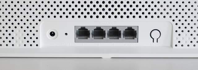 首发拆机：小米WiFi 7路由器BE5000，体验到底如何？能否和6500 Pro掰手腕？