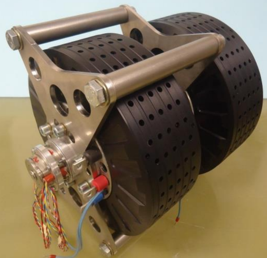 EMRAX 208无人机飞行器用轴向磁通同步电机高功率密度 - 知乎