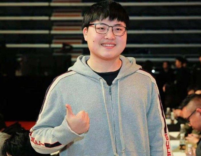 LOL新生代三大AD详解：iBoy用三天证明自己，而他一冠超Uzi？ - 知乎