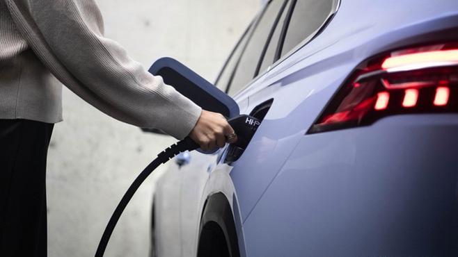 吉利星越L插混版首发！纯电续航245km 或18.98万起售 - 知乎