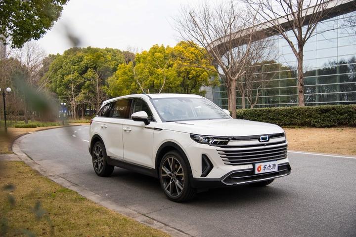 悦享设计，超大空间！2023款奔腾T99 - 知乎