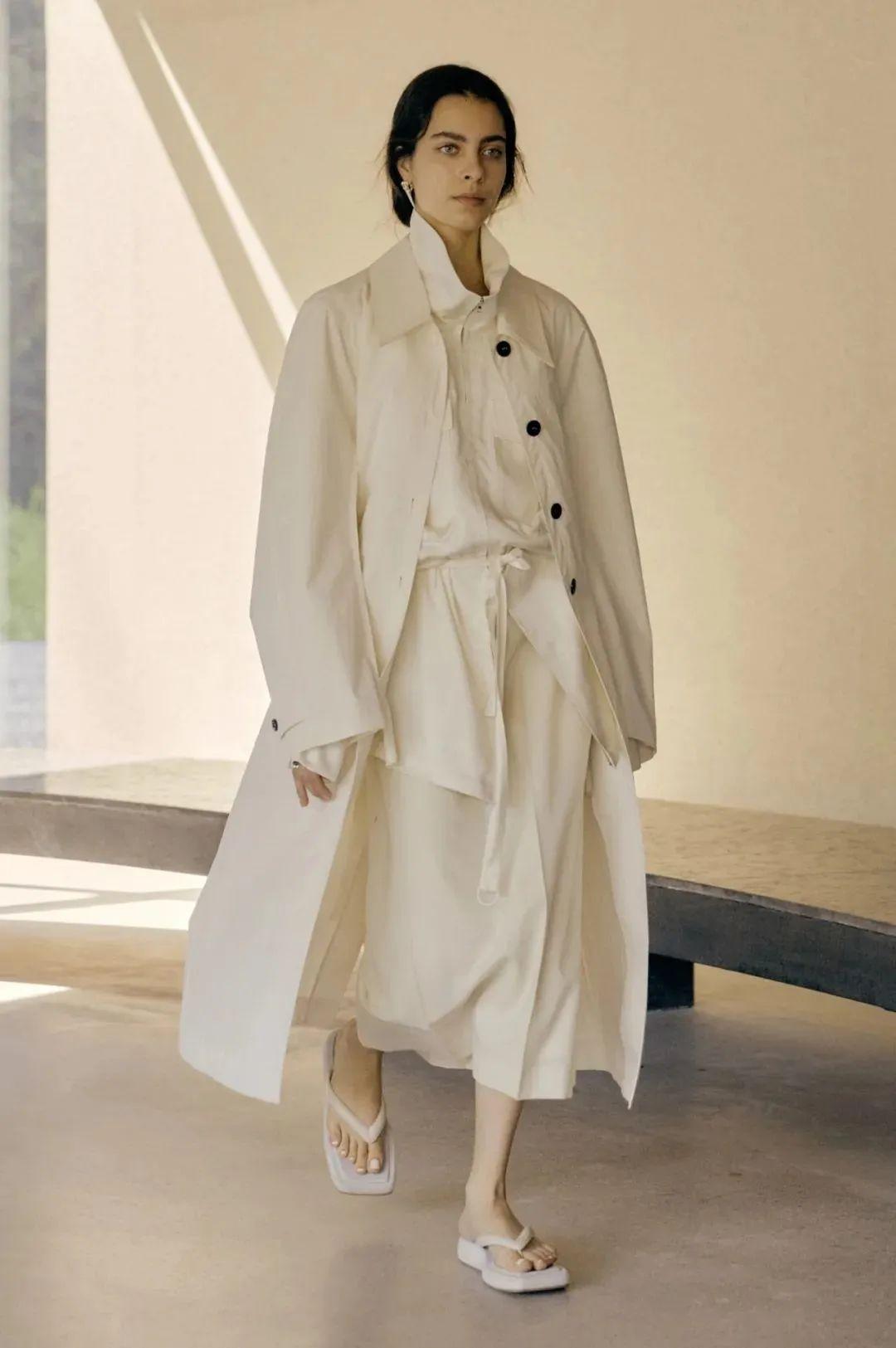 Low Classic丨当现代极简美学与古典主义完美共存 - 知乎