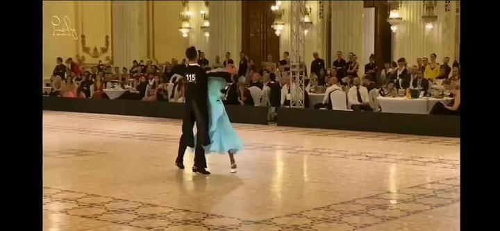 狐步，Francesco Galuppo & Debora Pacini | slow foxtrot |Final European Championship 2022 - 知乎