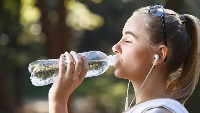 脸上出油严重，如何改善？（下） - 知乎