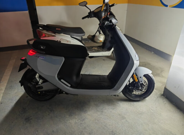 九号电动摩托车E200PMK2（九号e200pmk2）怎么样？使用两月后优缺点评测 - 知乎