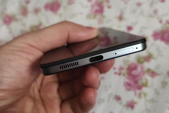 “洋垃圾”手机中的狠角色，骁龙835+2K水滴屏，二手180元 - 知乎