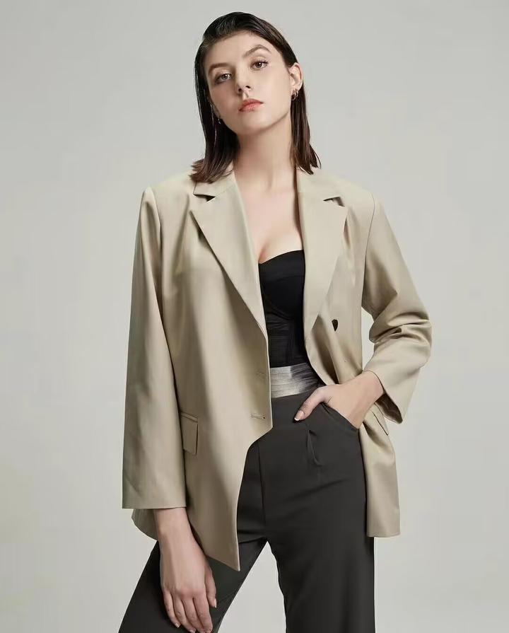 找模特快看！欧美超级模特GELYA来袭！ - 知乎