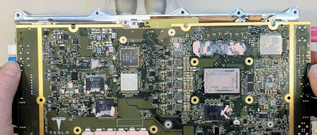 #特斯拉 #座舱芯片 或升级，#AMD 推出#V2000A 系列 @佐思汽研 - 知乎