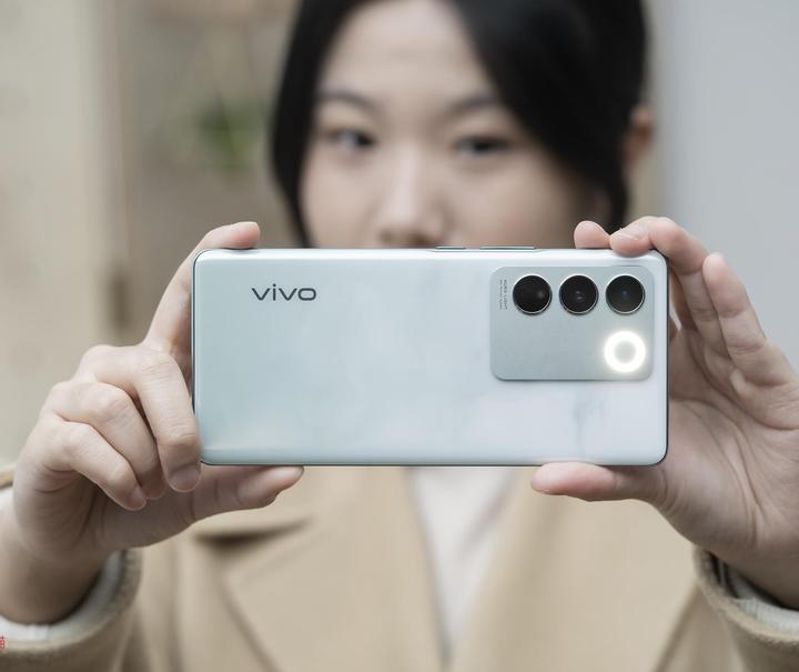 vivo S16 Pro测评：我愿称之为“百万打光师” - 知乎