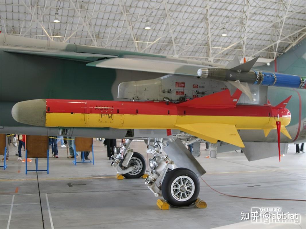 日本现代战斗机（2）：三菱F-2战斗机 - 知乎