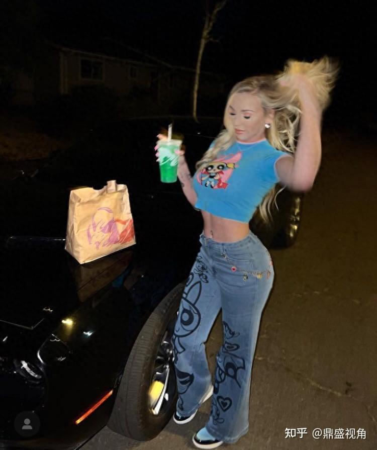 肯德拉·桑德兰(Kendra Sunderland)，因图书馆出道的业界双馨女孩 - 知乎