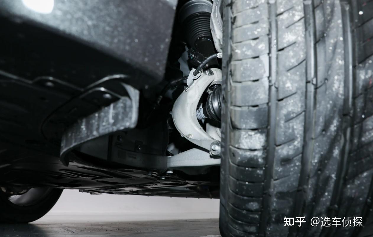 领克09 EM-P，飞鱼双腔空气悬挂，三电机三档位 - 知乎