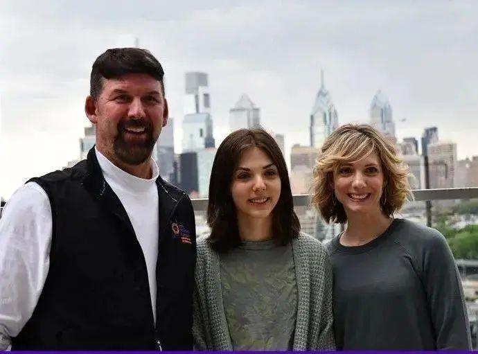 无癌生存11年！全球首位被CAR-T疗法“治愈”的Emily最新打卡照！ - 知乎