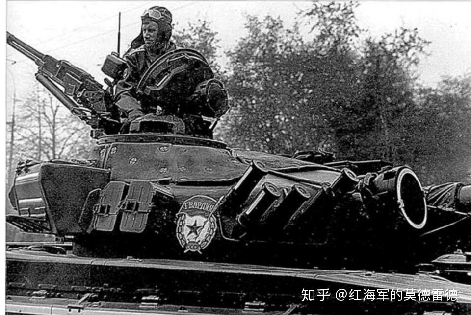 如何分辨T-72M/M1 T-72A T-72B T-72S T-72BM等各种T-72改型？ - 知乎