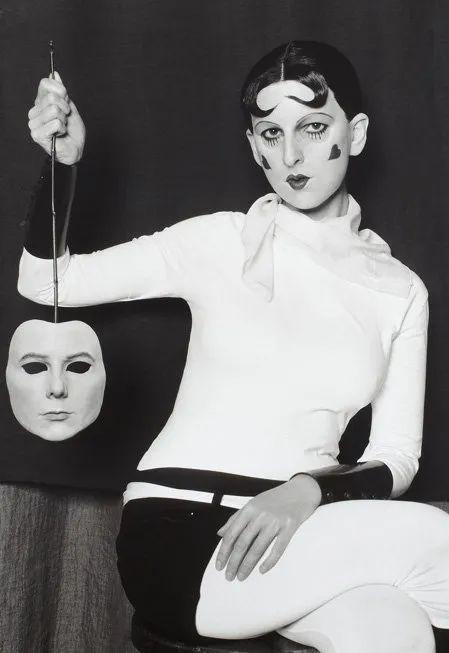 Claude Cahun | 超现实主义艺术家 - 知乎