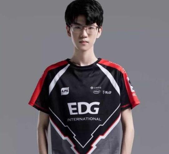 EDG祝Jiejie生日快乐：愿他鲜花与希望常伴，期望与成长永随 - 知乎