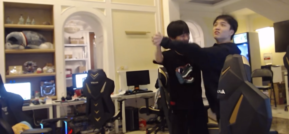 《英雄联盟》职业选手 XLB 宣布退役「到 RNG 时以为自己是天命之子」，如何评价他的职业生涯？ - 知乎