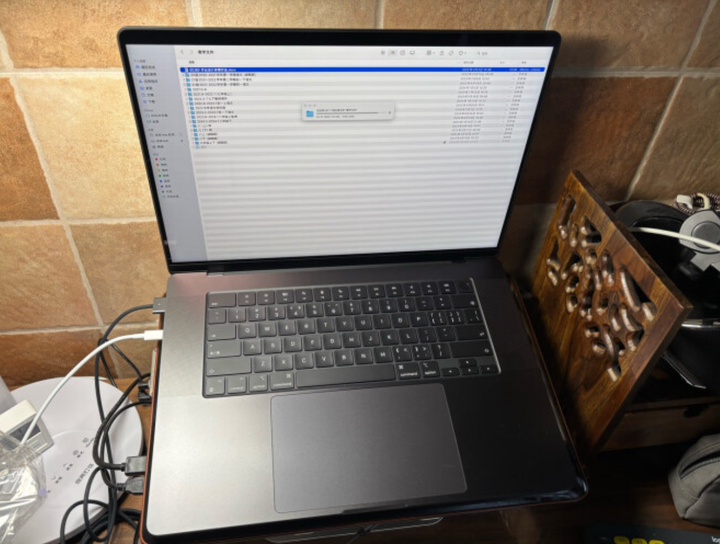 苹果macbookpro16寸2024（苹果ai笔记本MacBookPro16）怎么样？体验6天优缺点测评 - 知乎