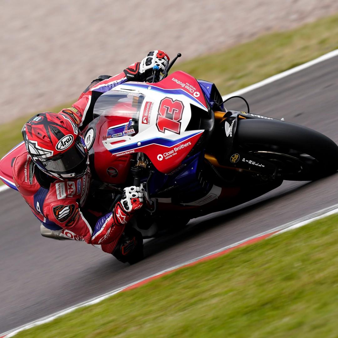 Arai不同系列讲解，教你选盔不迷茫！ - 知乎