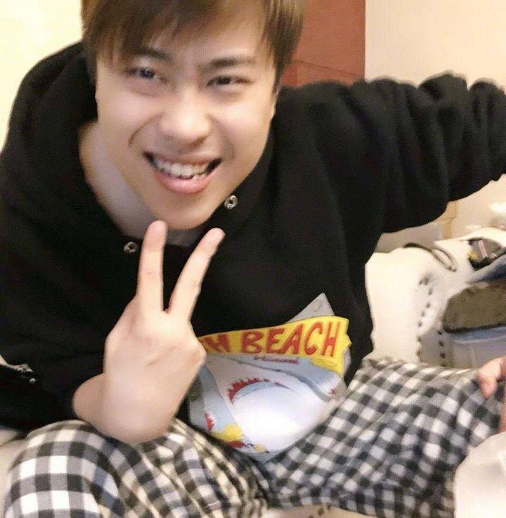 BLG中单重演五五开女枪王者事件！喷DOPA送人头改ID一气呵成！ - 知乎