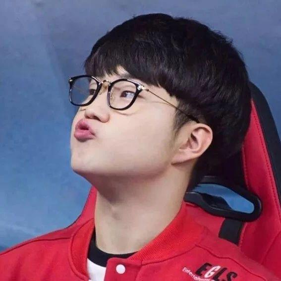 Huni赛场表现成迷，最大弱点暴露，难怪被SKT解约 - 知乎