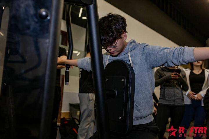 退伍军人做健身教练好不好 知乎