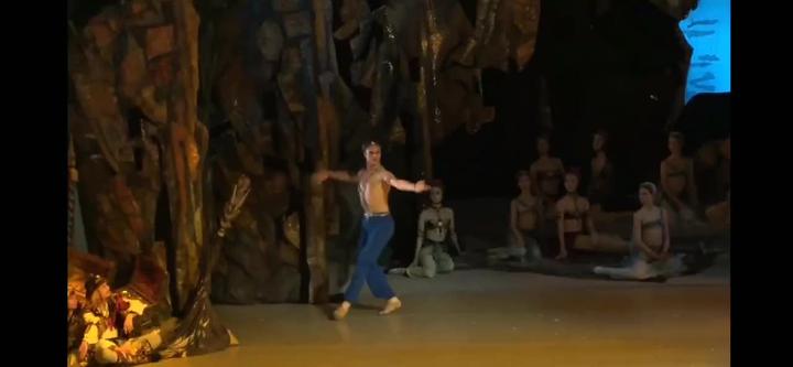 马林斯基剧院芭蕾《海盗》三人舞 (二)布兰洛娃、Belyakov和Yermakov Maria Bulanova as Medora ...