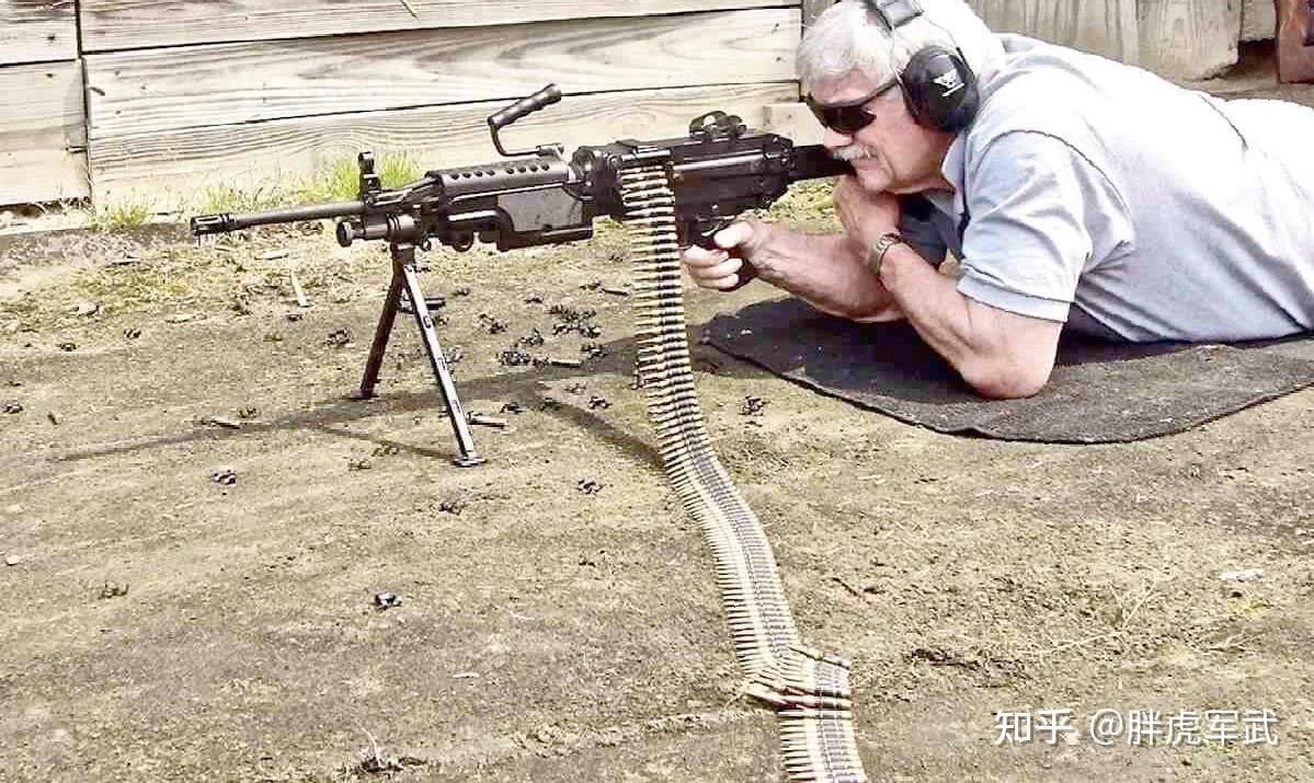 75 国青睐的 M249 SAW 射速每分钟 200 发 究竟有何魅力？ - 知乎