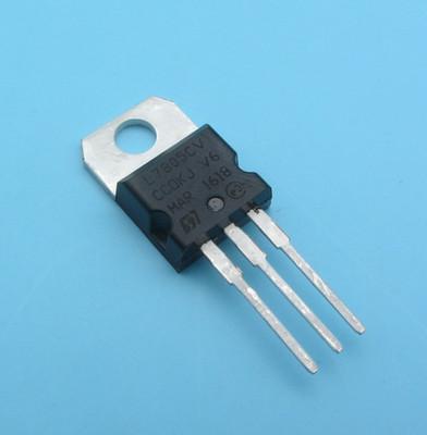 7805稳压器：电子设备的“稳定器” - 知乎